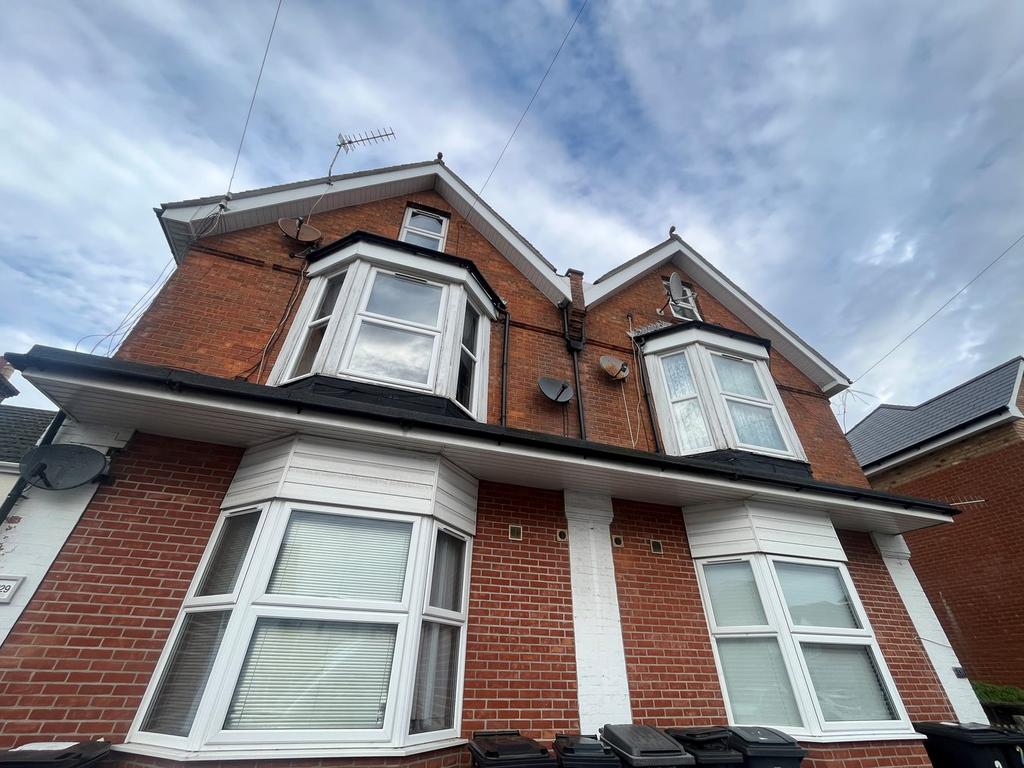 129, Windham Road, Springbourne, BH1 1 bed ground floor flat - £995 pcm ...