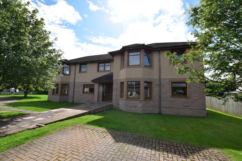 Grovita Gardens, Forres 3 bed flat - £800 pcm (£185 pw)