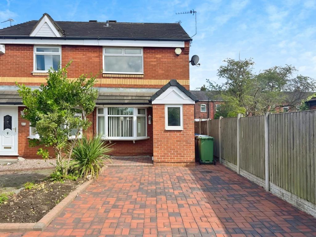 Water View Park, Leigh 3 bed semi-detached house - £170,000