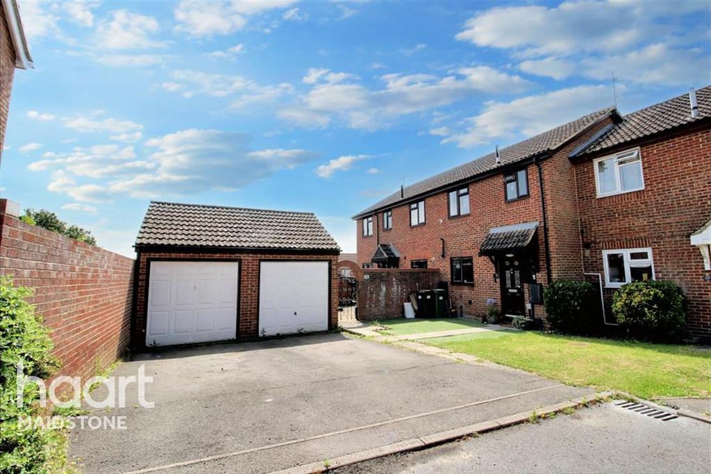 Maidstone 4 bed semi-detached house - £2,100 pcm (£485 pw)