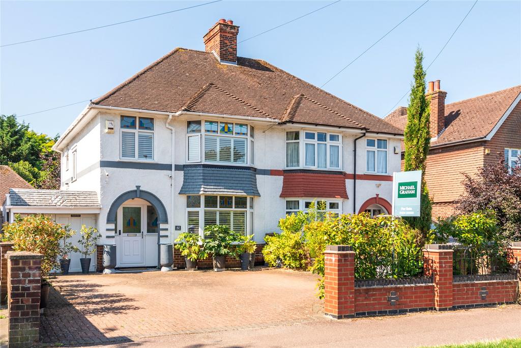 Cardington Road, Bedford... 3 bed semi-detached house - £500,000
