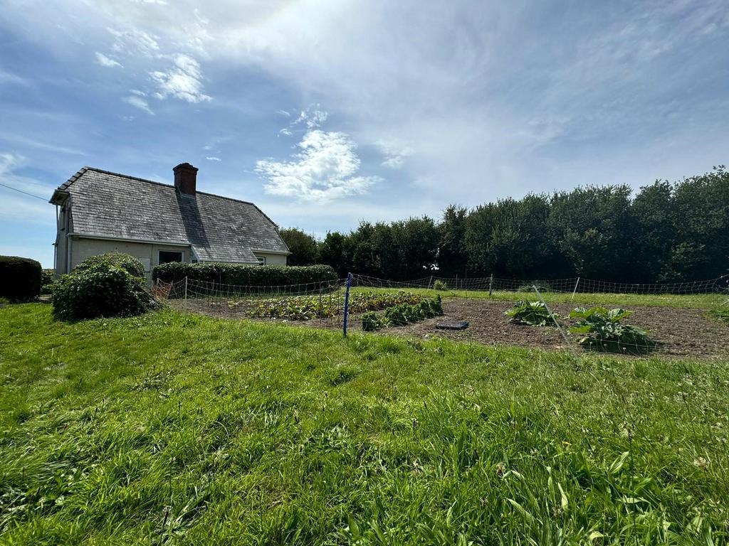 Hundleton, Pembroke, Pembrokeshire, SA71 3 bed detached house for sale ...