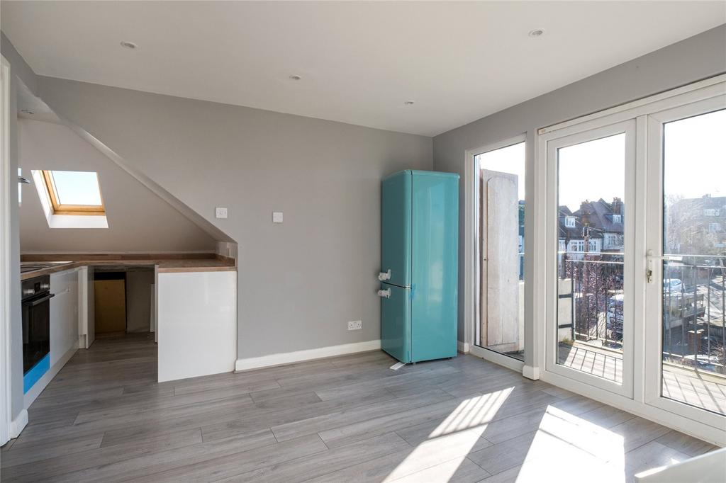 Woodbourne Avenue, Lambeth SW16 2 bed apartment - £1,600 pcm (£369 pw)
