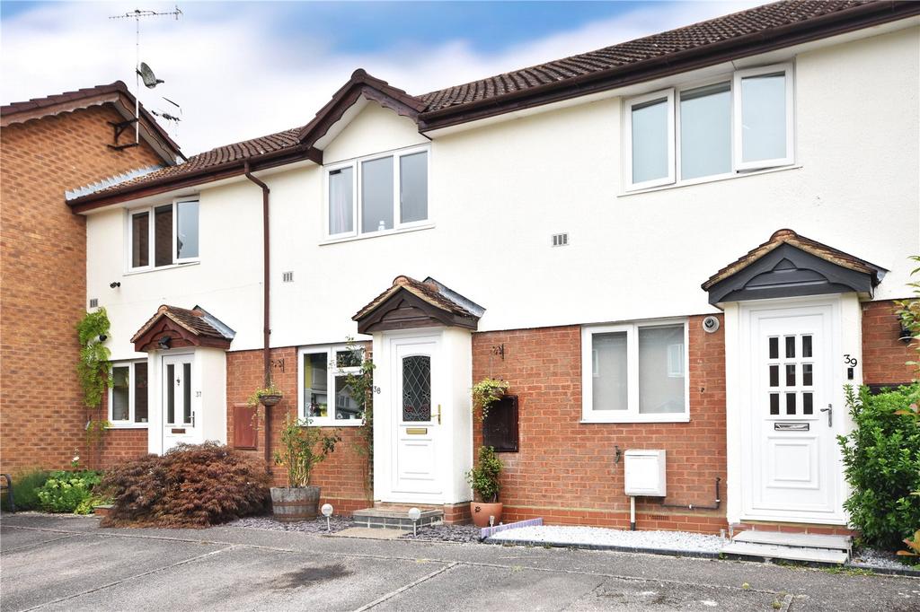 Smallfield, Surrey, RH6 2 bed terraced house - £325,000