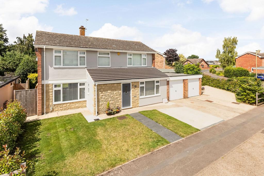 Howard Cornish Road, Abingdon OX13 4 bed detached house - £540,000