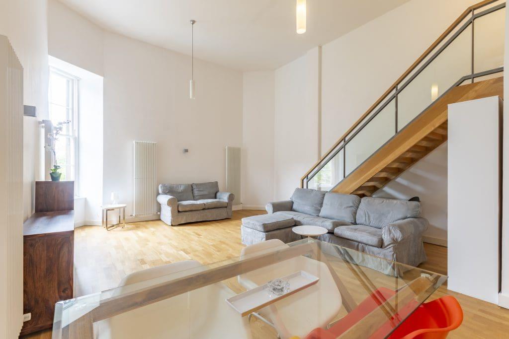1303L – Simpson Loan, Edinburgh, EH3 9GD 1 bed flat - £1,750 pcm (£404 pw)