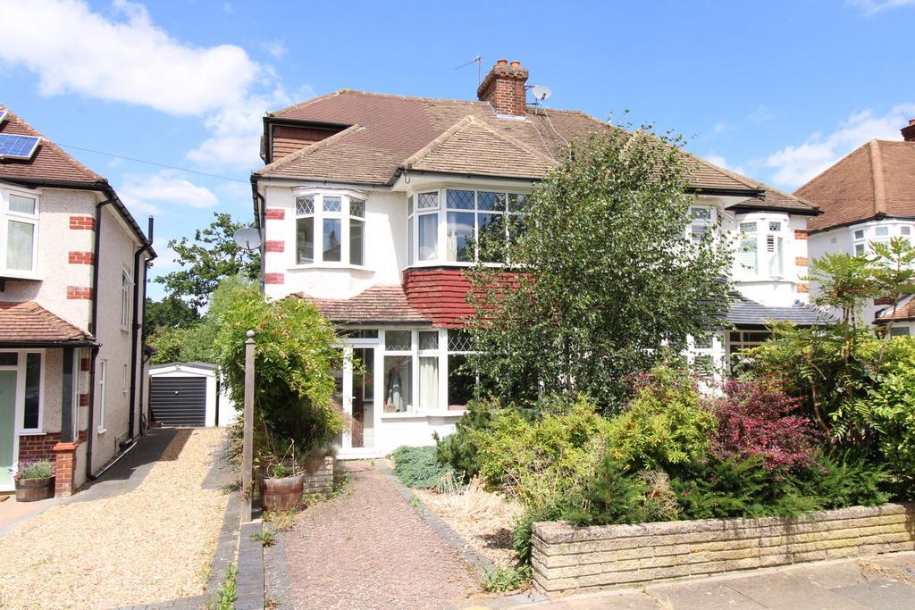 Goodhart Way, West Wickham, BR4 4 bed semi-detached house for sale - £ ...