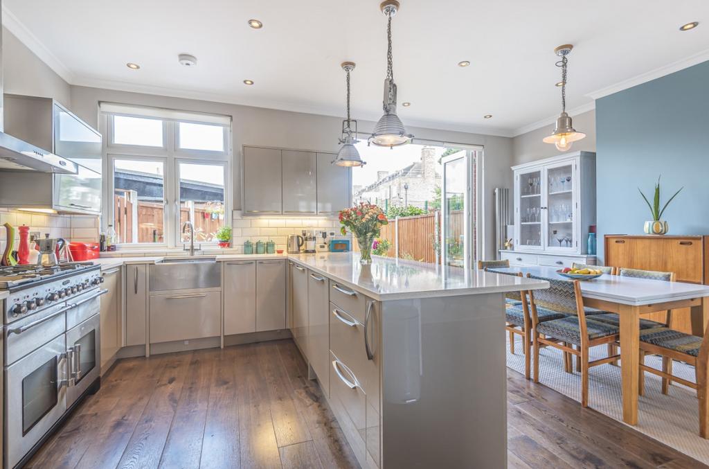 Craignair Road London SW2 3 bed house - £3,500 pcm (£808 pw)