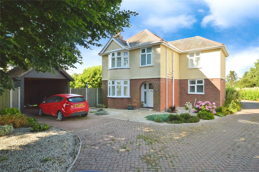 Harwich Road, Mistley, Manningtree... 4 bed detached house for sale - £ ...