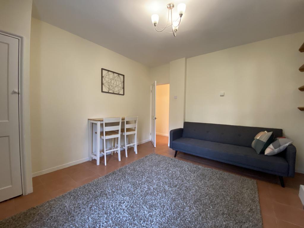 Reardon House, Reardon Street... 2 bed apartment - £1,746 pcm (£403 pw)
