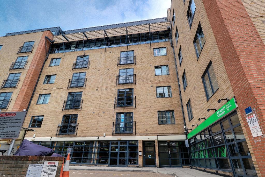 Bateman's Row, London, Shoreditch 4 bed apartment - £4,000 pcm (£923 pw)