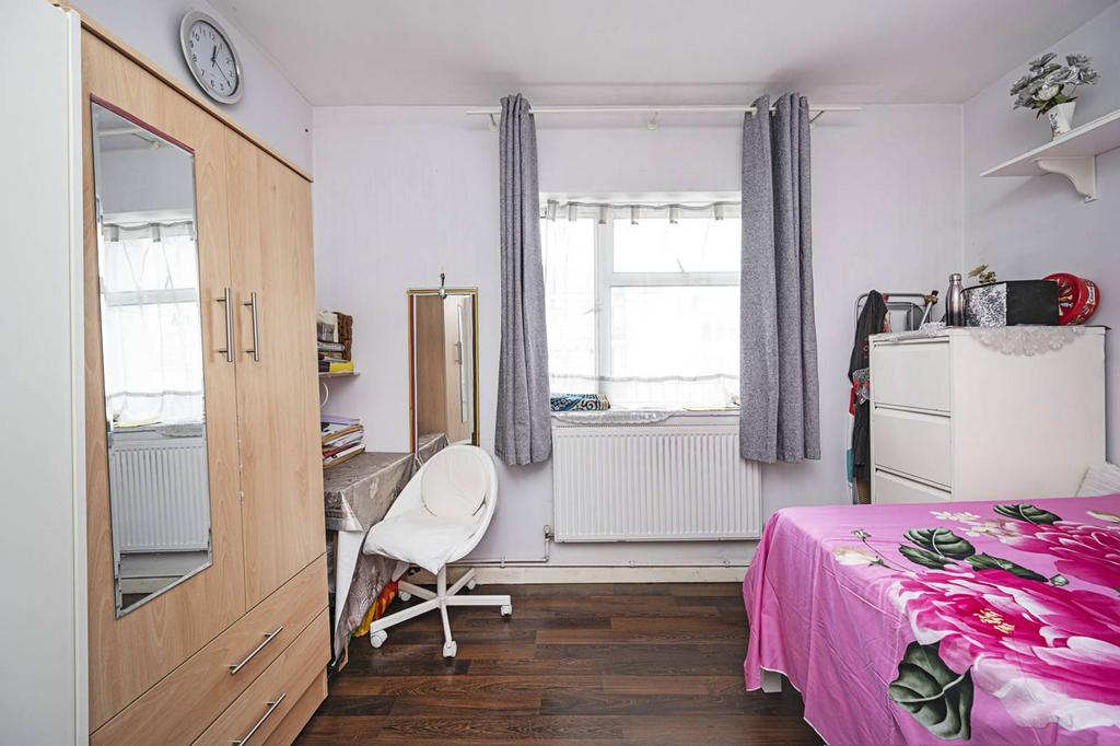 Tarling Street, Tower Hamlets... 1 bed flat to rent - £2,900 pcm (£669 pw)