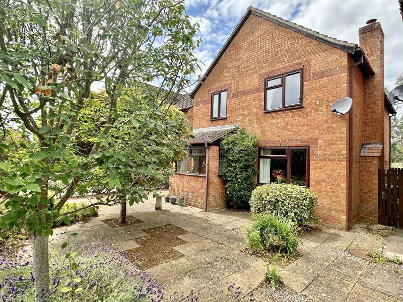 Mill Close, Deddington - No Onward Chain 4 bed detached house - £450,000