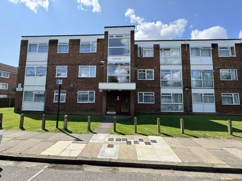 The Farmlands, Northolt 2 bed apartment - £315,000