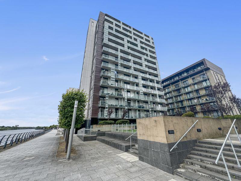 Meadowside Quay Walk, Glasgow Harbour 1 bed apartment - £109,995