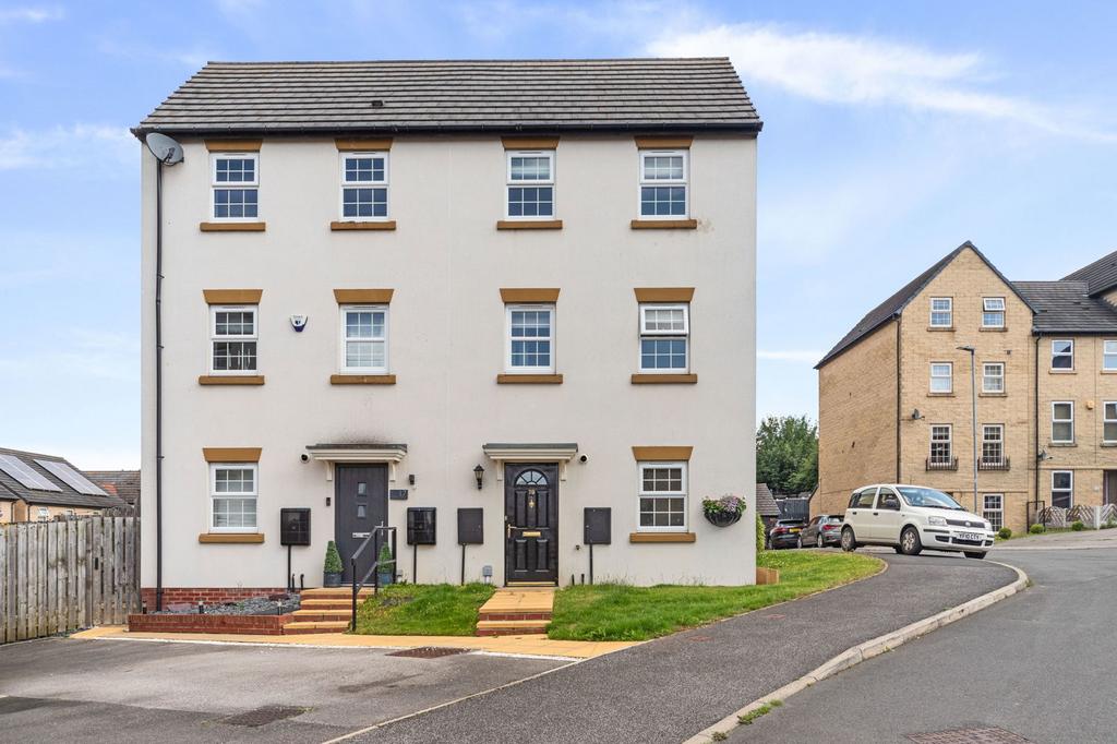 Woodlock Road, Pontefract WF7 2 bed semi-detached house for sale - £160,000