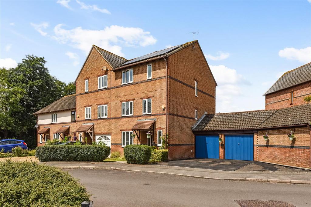 Holcot Lane, Anchorage Park, Portsmouth 5 bed end of terrace house for ...