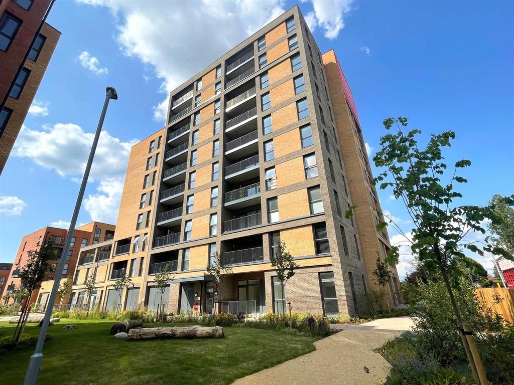 21 Chailey Place, Middlesex UB3 1 bed apartment to rent - £1,640 pcm (£ ...