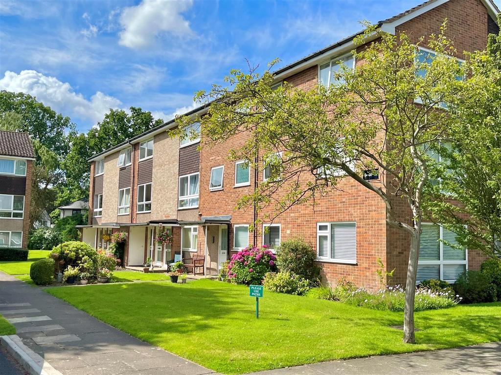 Eldon Drive, Walmley, Sutton Coldfield 2 bed duplex - £180,000