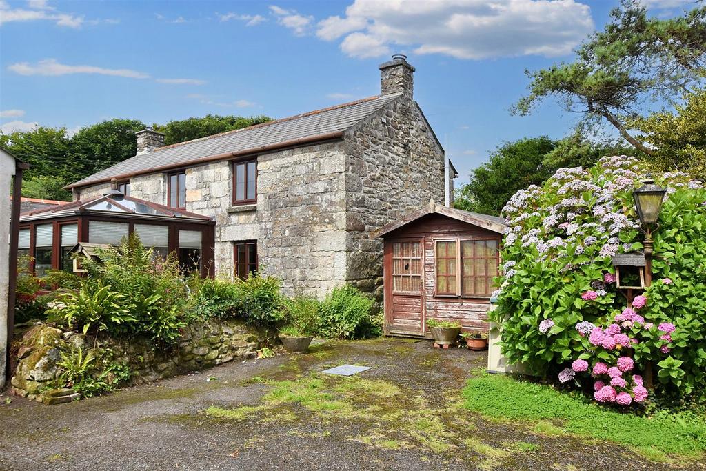Busveal, Redruth 2 bed cottage for sale - £355,000