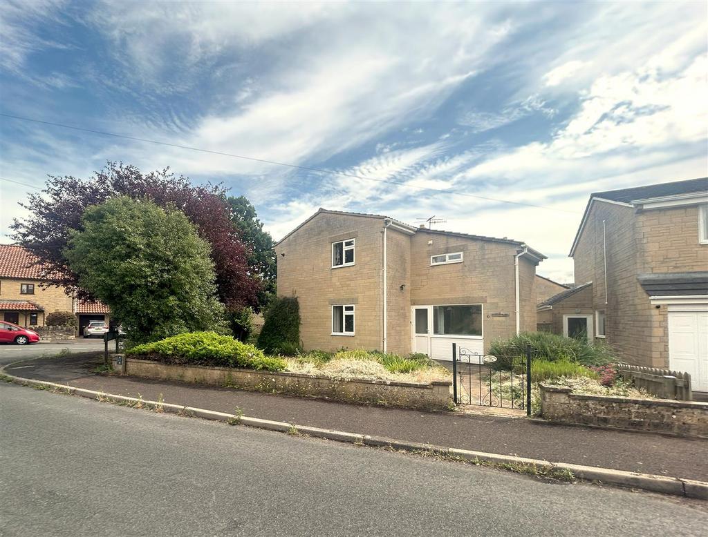 Budbury Place, Bradford-On-Avon 4 bed detached house - £435,000