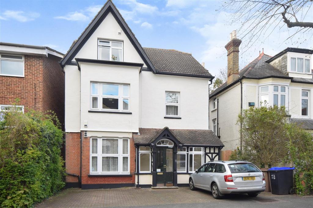 Egmont Road, Sutton SM2 2 bed flat - £1,500 pcm (£346 pw)