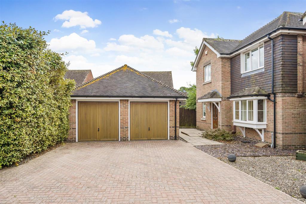 Deans Close, Fontwell 4 bed detached house for sale - £575,000