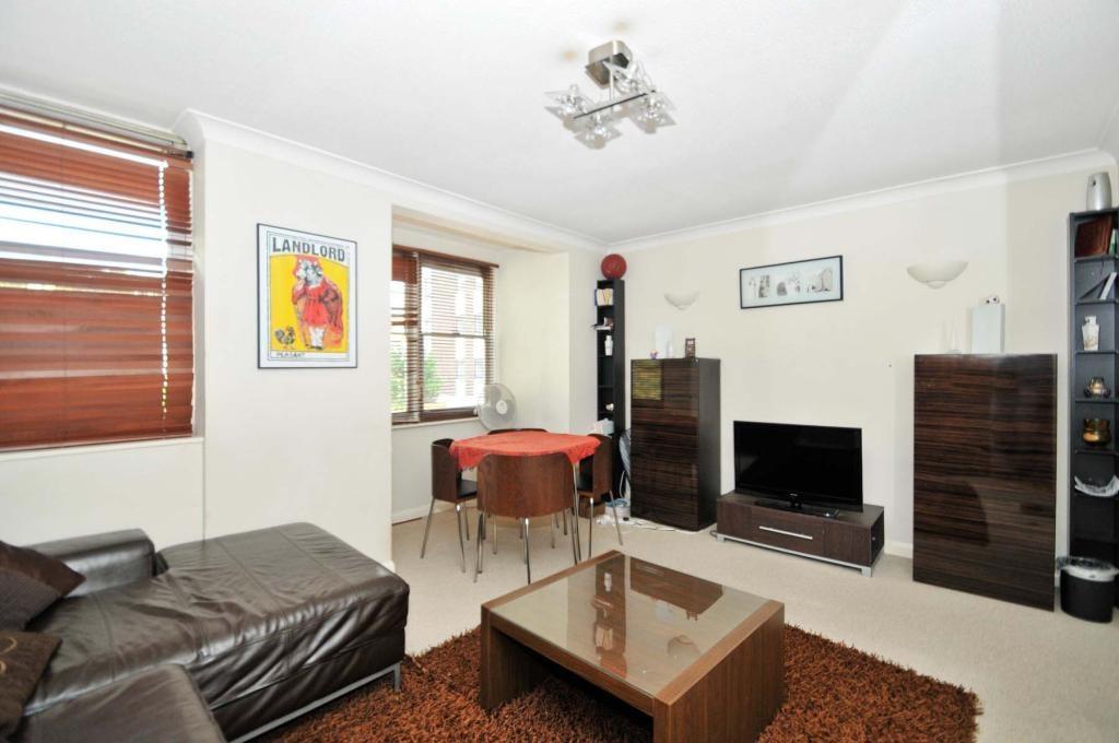 Chalcot Lodge Adelaide Road, Primrose... 1 bed flat - £1,900 pcm (£438 pw)