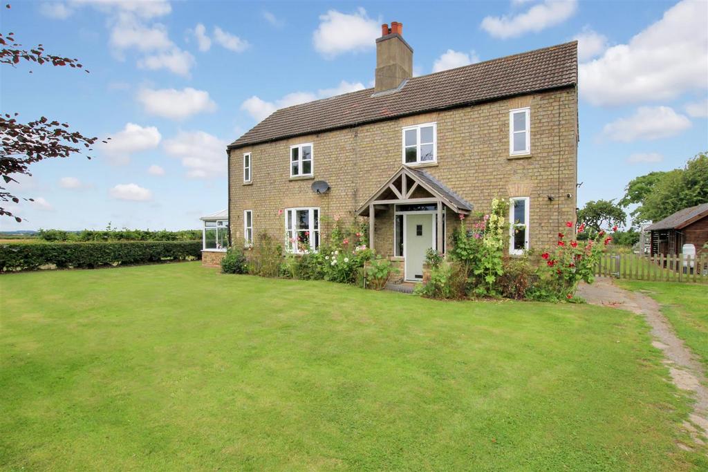 Spridlington Road, Faldingworth... 4 bed detached house - £450,000
