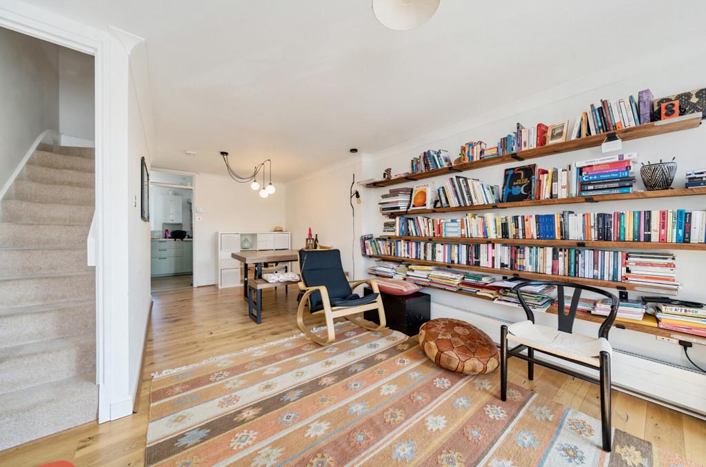 Harefields, Oxford, Oxfordshire 2 bed apartment - £325,000