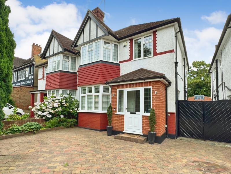 NETHER STREET, FINCHLEY, N3 4 bed semi-detached house - £880,000