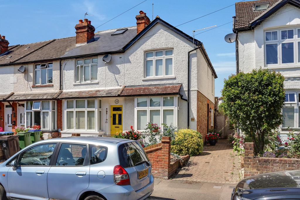 Vale Road, Claygate 3 bed end of terrace house - £660,000