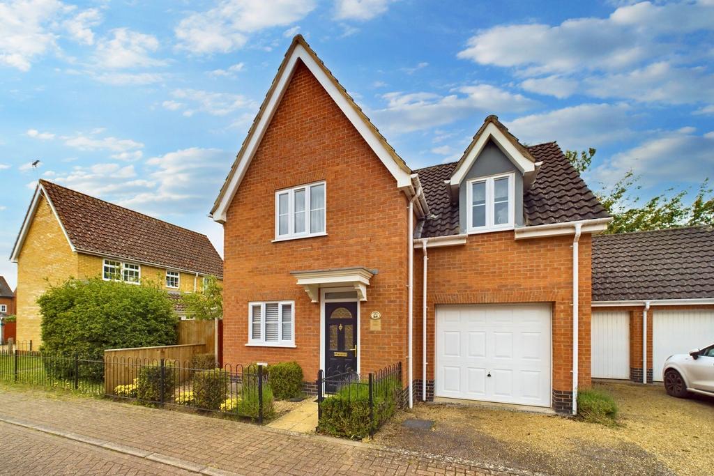 Woodruff Road, Thetford, IP24 3 bed detached house - £280,000