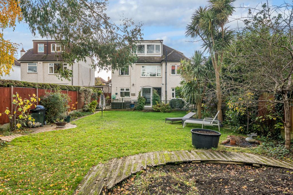 Northey Avenue, Sutton SM2 5 bed detached house - £1,000,000