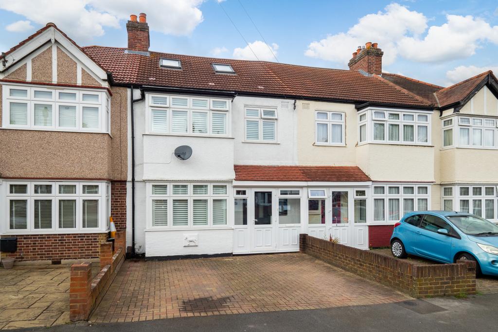 Matlock Crescent, Sutton SM3 5 bed terraced house - £650,000