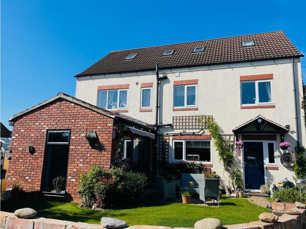 Blacksmiths Lane, Asselby DN14 5 bed detached house for sale - £450,000