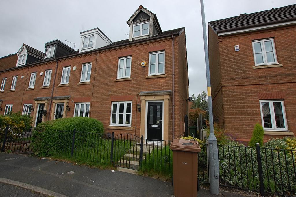 Waters Edge, Greater Manchester OL6 3 bed end of terrace house - £186,000