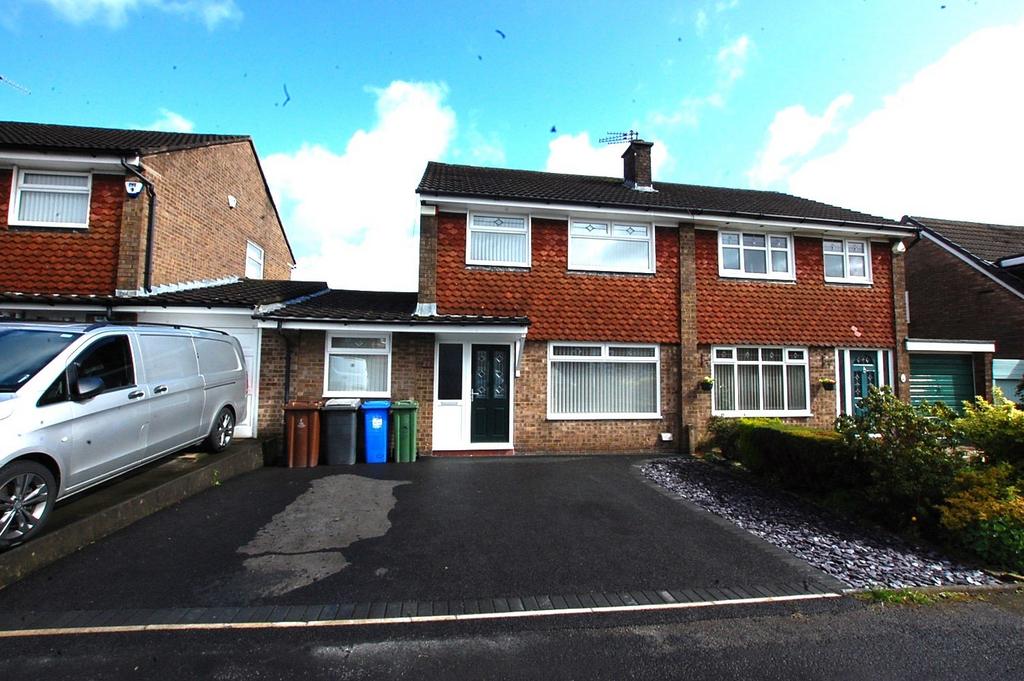 Chapel Close, Greater Manchester SK16 3 bed semi-detached house for ...