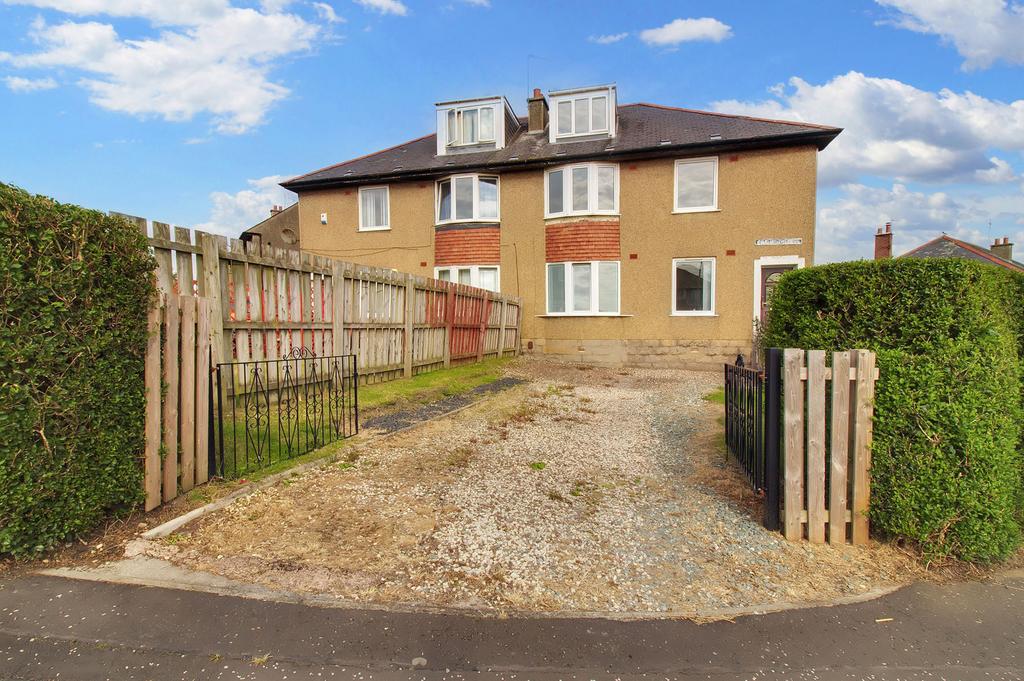 3 Crewe Grove, Edinburgh, EH5 2LQ 2 bed flat - £163,000