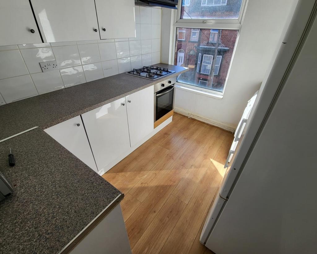 Leeds LS6 5 bed terraced house to rent - £1,700 pcm (£392 pw)