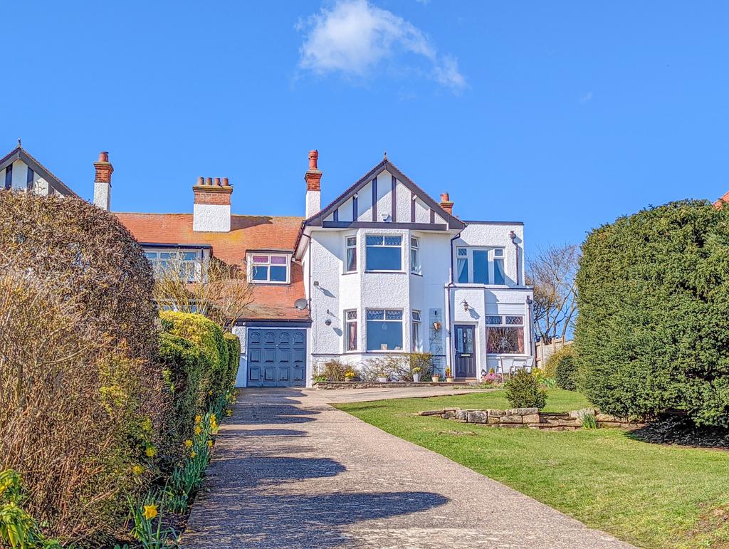 Seacroft Esplanade, Skegness, PE25 5 bed house for sale - £550,000