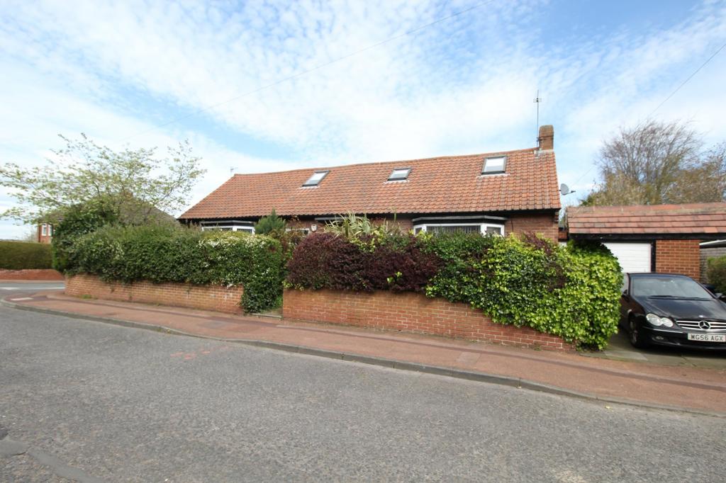 Benwell Hill Road, Tyne and Wear NE5 3 bed bungalow - £210,000