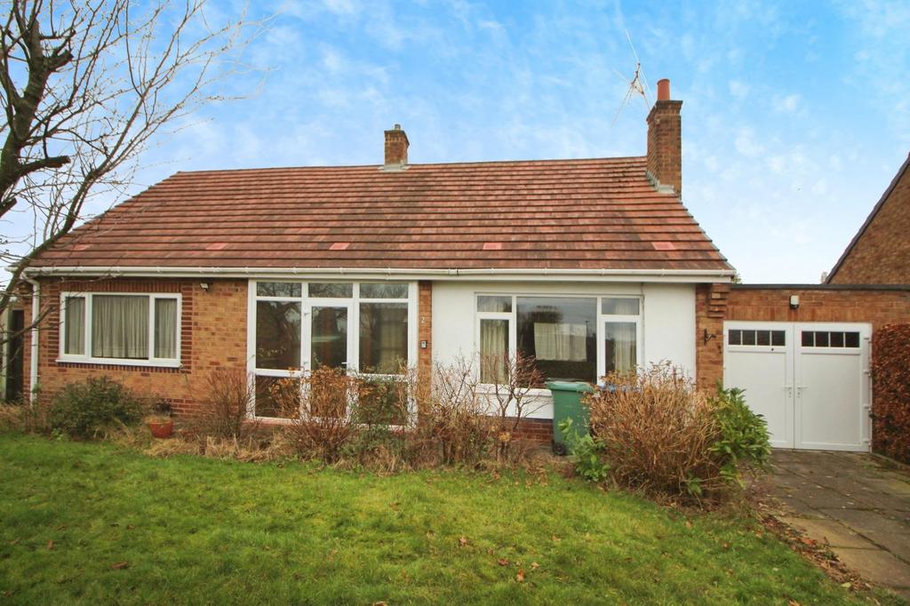 Dorfold Way, Chester CH2 4 bed bungalow - £450,000