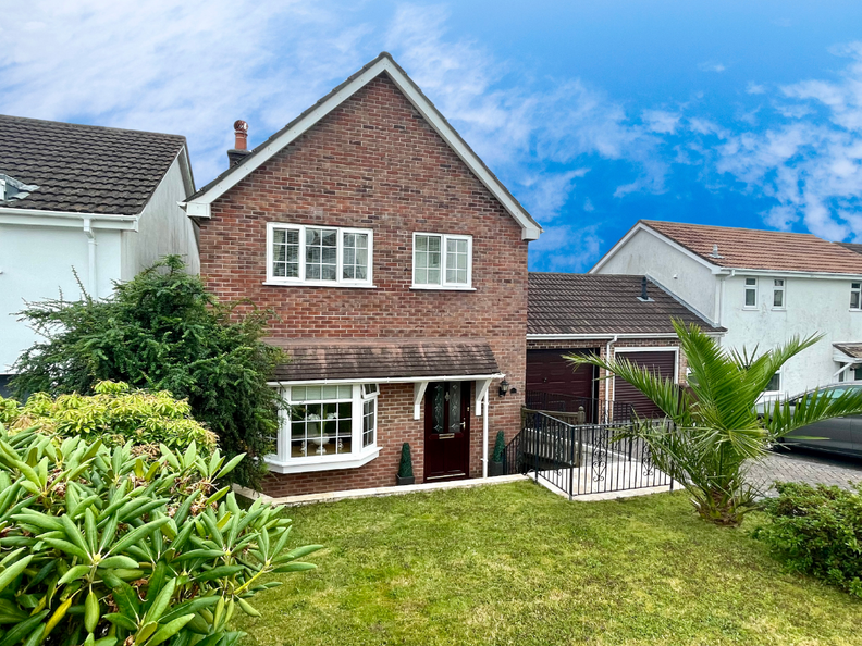 Edgcumbe Green, St. Austell PL25 4 bed detached house - £450,000