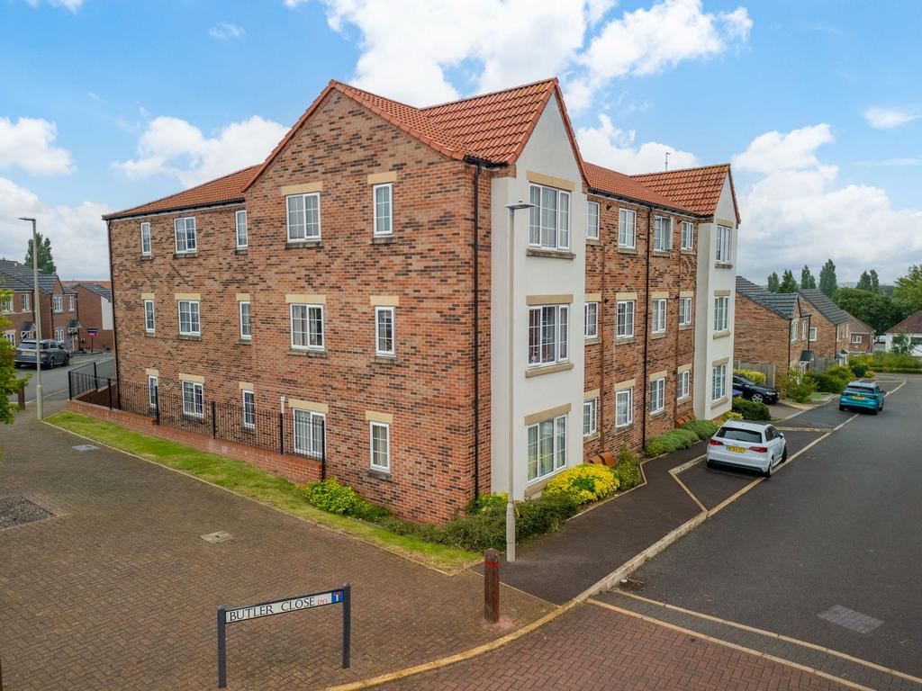 Butler Close, Dudley DY1 2 bed apartment - £145,000