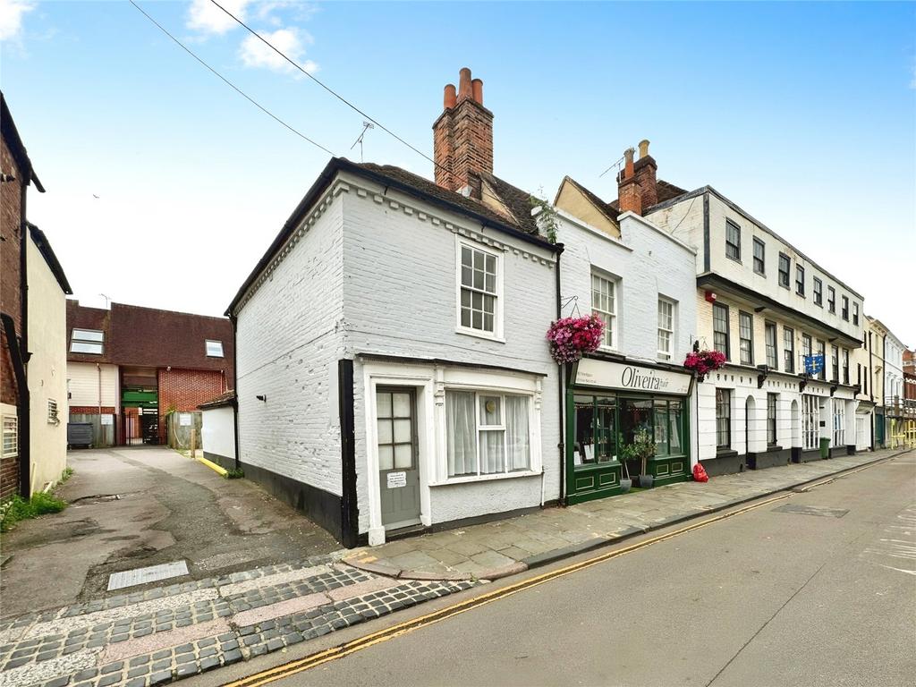 Northgate, Kent CT1 3 bed end of terrace house to rent - £1,385 pcm (£ ...