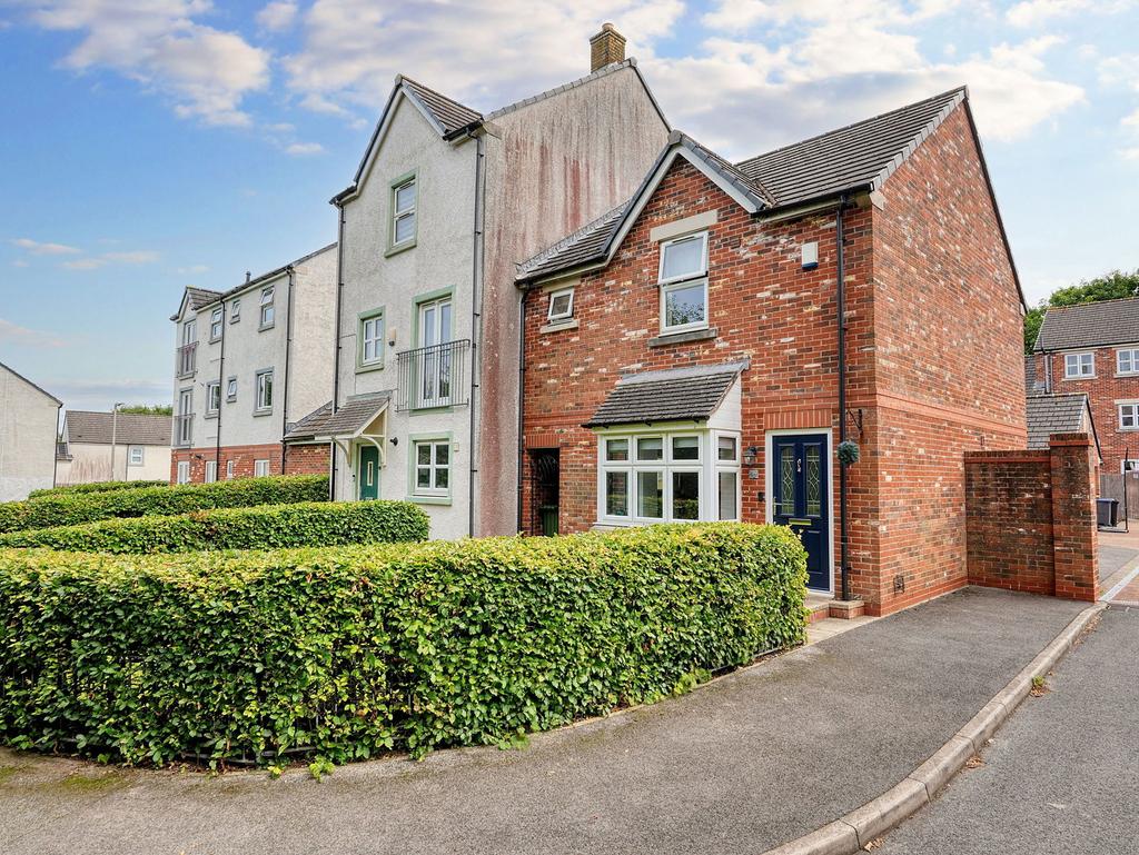 Infirmary Road, Workington CA14 3 bed semi-detached house - £180,000