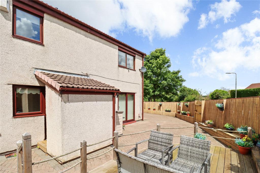 Whernside Walk, Tyne and Wear NE40 3 bed end of terrace house - £110,000