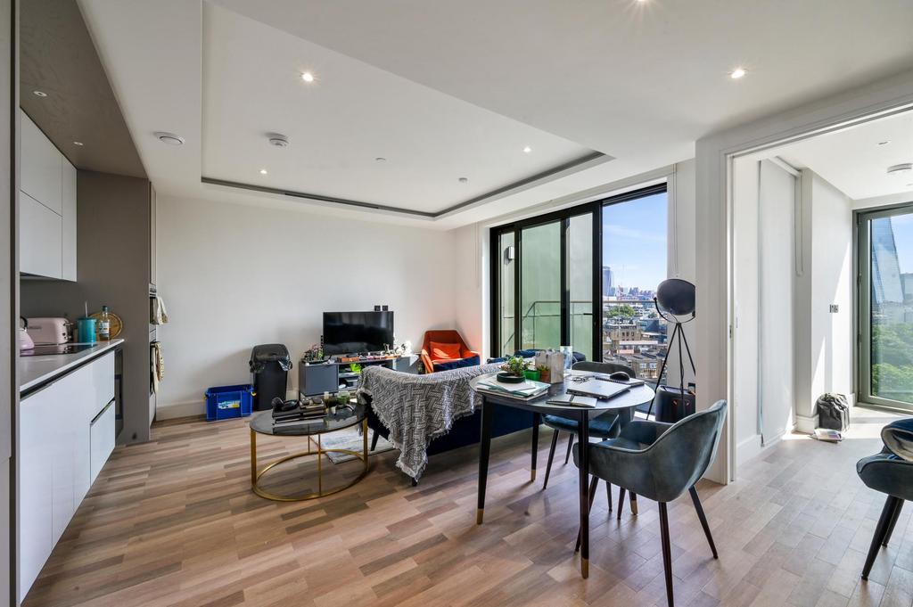 Errington House, London Bridge, SE1 Studio - £3,402 pcm (£785 pw)