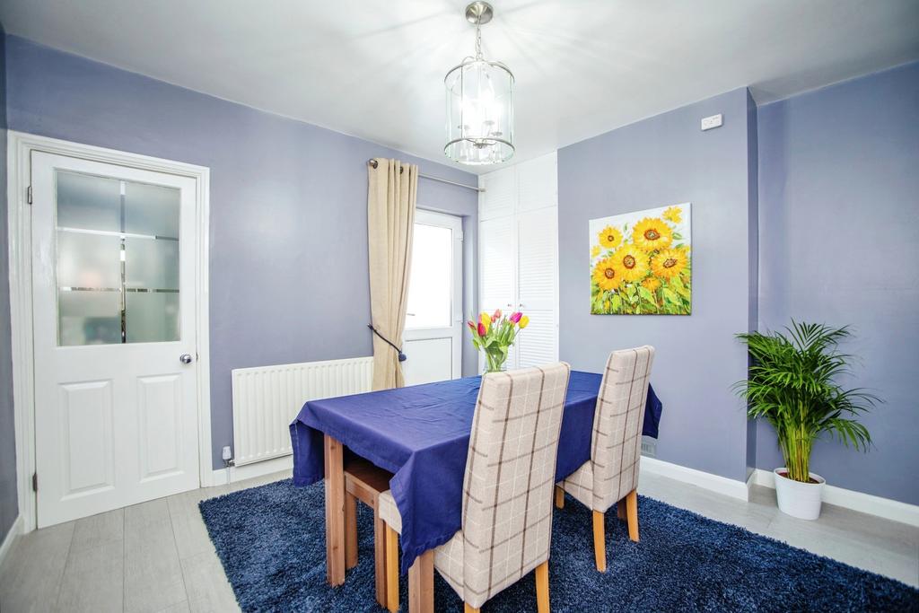 Trafalgar Street, Kent ME7 2 bed end of terrace house - £240,000